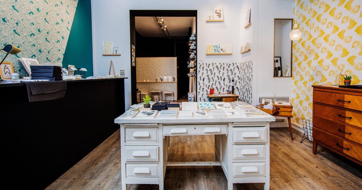 A Paris, l'atelier créatif des papiers Mouti