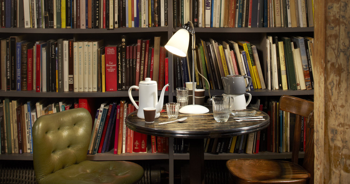 À Paris, 5 cafés littéraires pour les amoureux de belles histoires - IDEAT